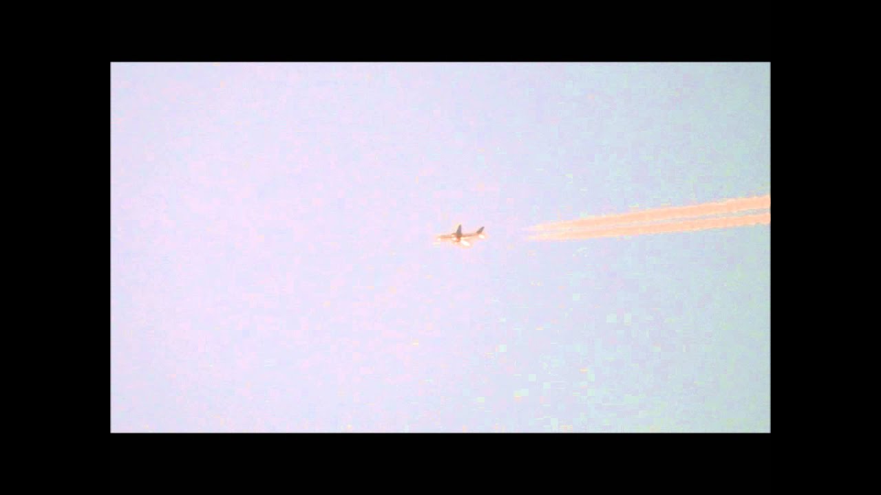 SUNSET Delta Airlines Boeing 757-200 N633DL Contrail - YouTube