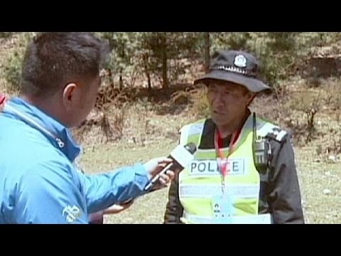Sırtlarında 15 kilo yükle altı saat tırmandılar