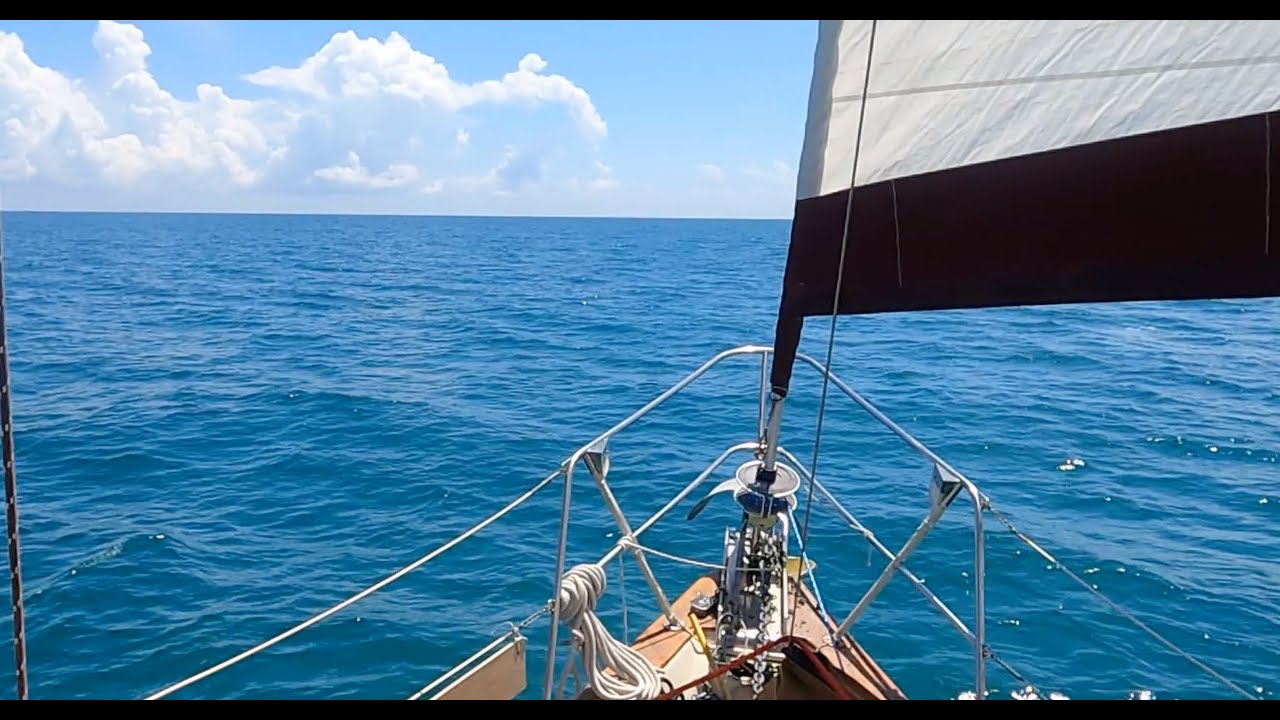 Skipjack Sailing 104. Alone against the Gulf Stream! 220 miles solo ...