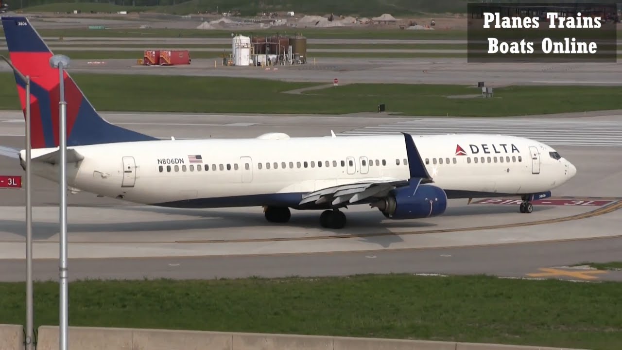 Delta Jets Taking Off & Landing Plus A Small Charter Jet Landing At ...
