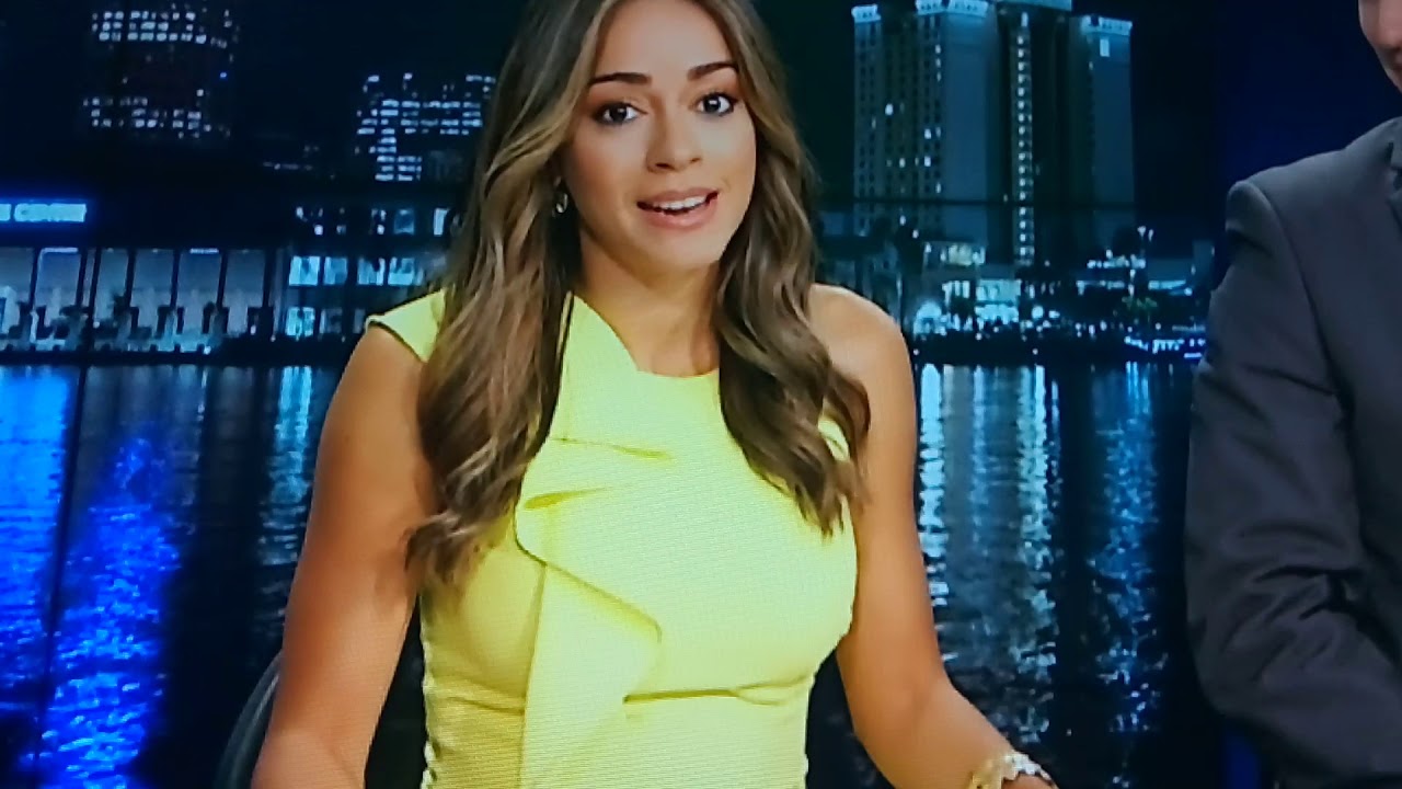 Noticiero 49 Telemundo Gisselle López Sexy Legs Yellow OutFit - YouTube