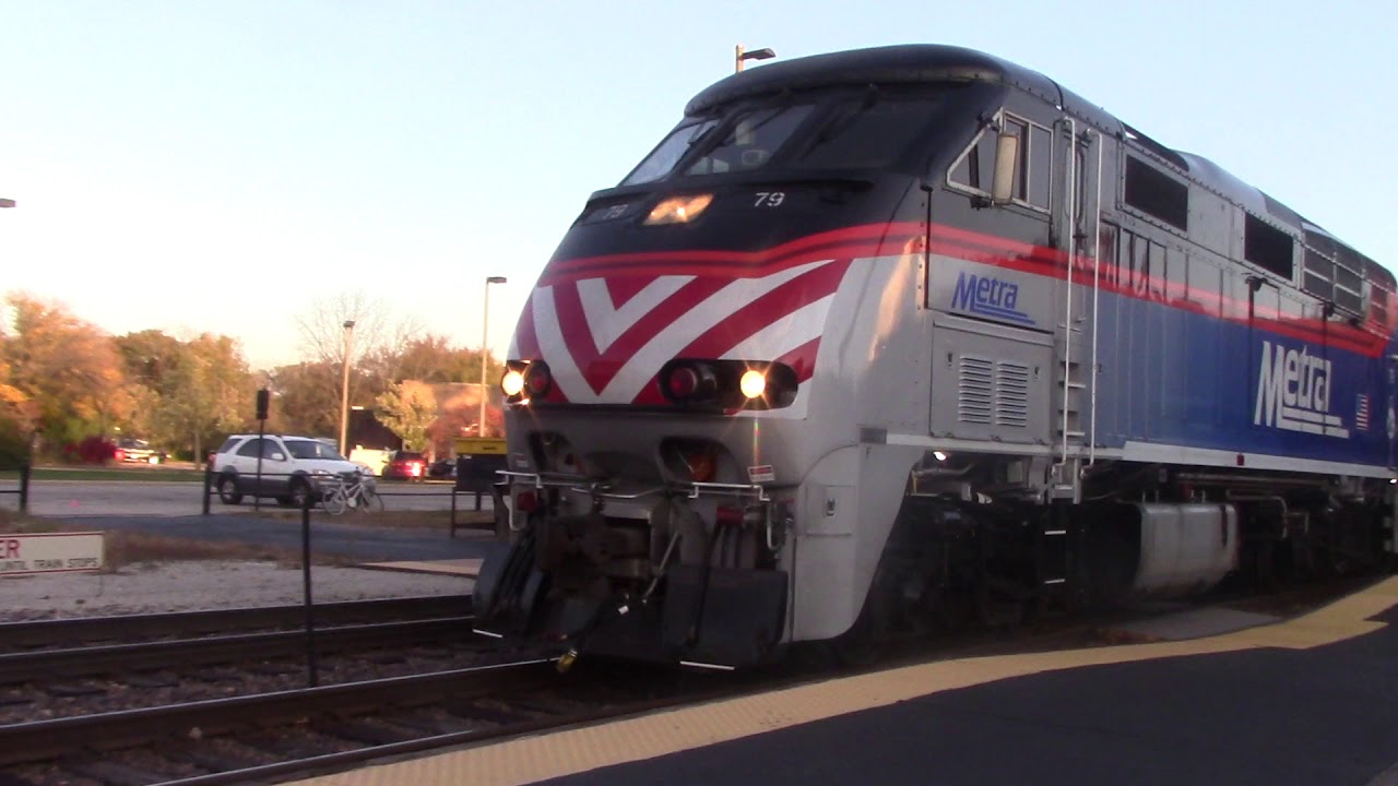 Metra F59PHI 79 at Woodstock Outbound - YouTube