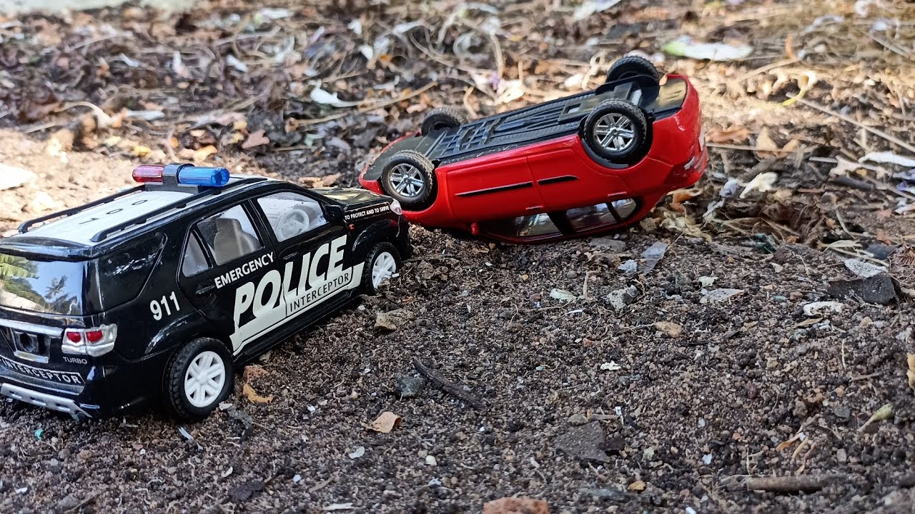 A simple Car Chase using Scale Model Cars - YouTube