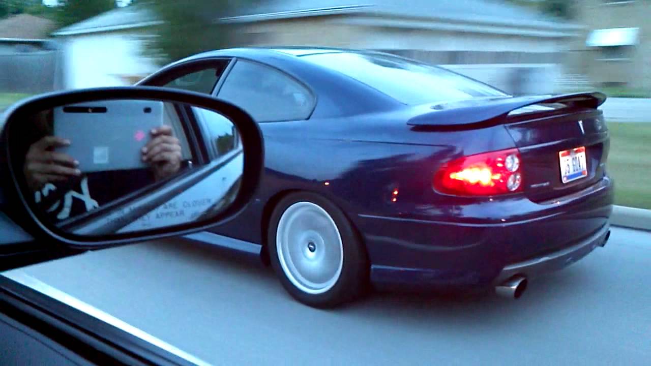 2005 GTO vs 2008 Charger R/T - YouTube