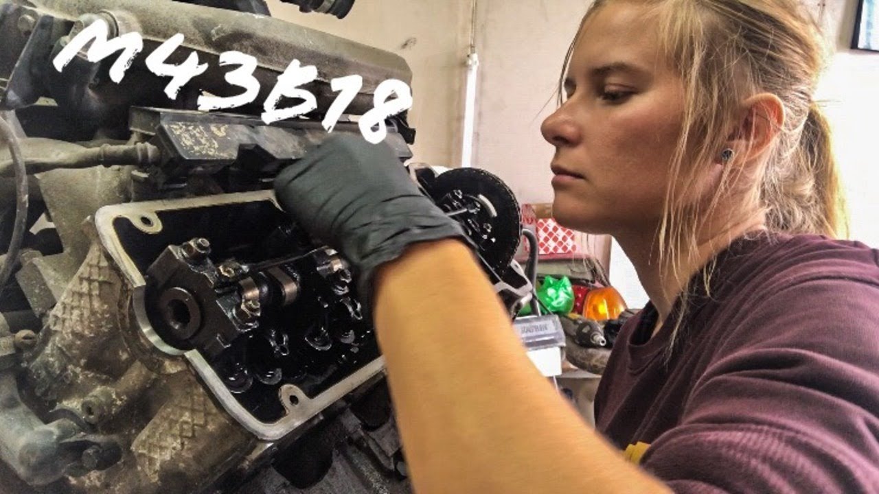 Girl Cleaning The Engine M43B18 - YouTube