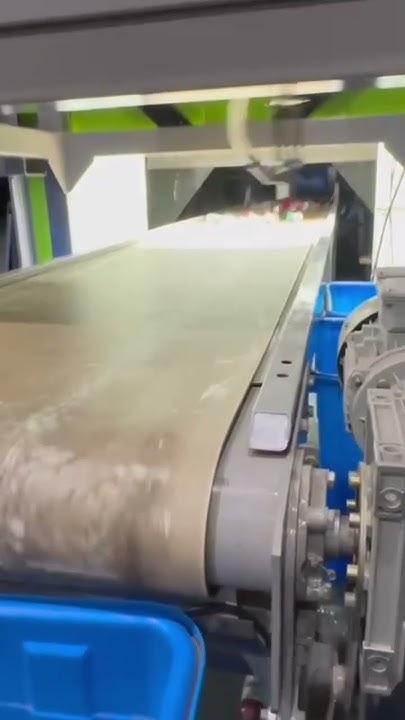 Delta Robot recycling sorting - YouTube