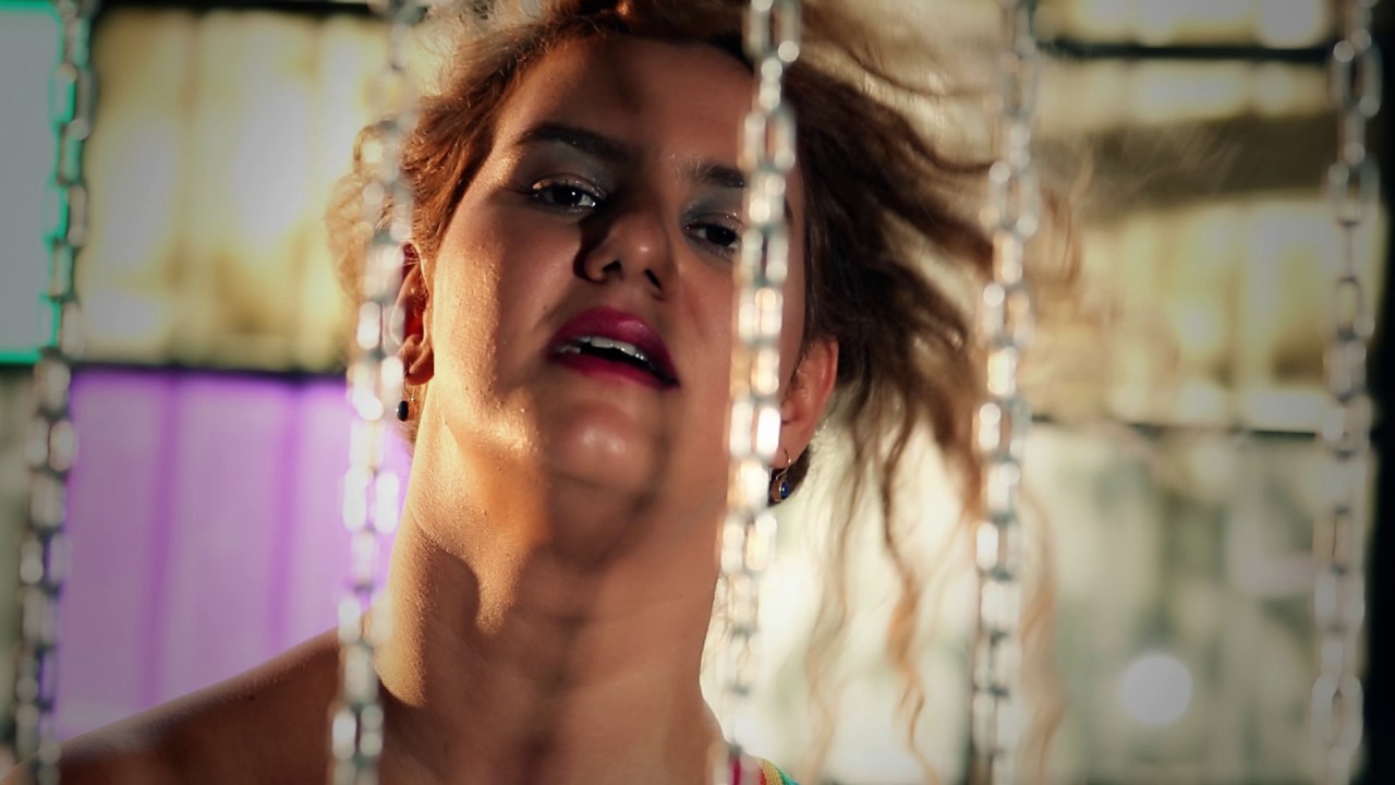 Ece Dorsay Vitrin Video - YouTube Music