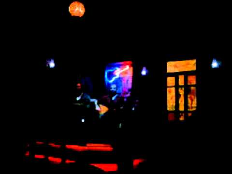 Hislerim yalnız üşüyor ince ince/Dem Bar müdavimleri için