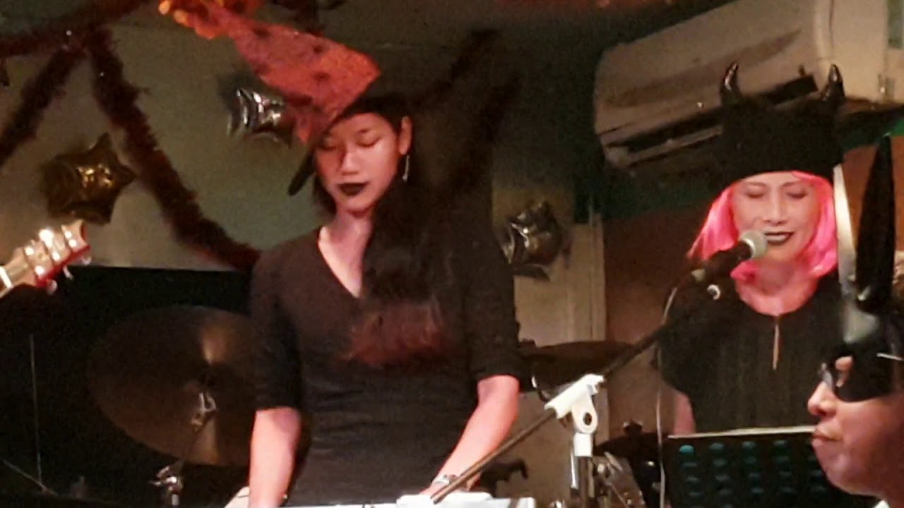 Malu Malu @ Star Cafe on 27/10/2018 - YouTube