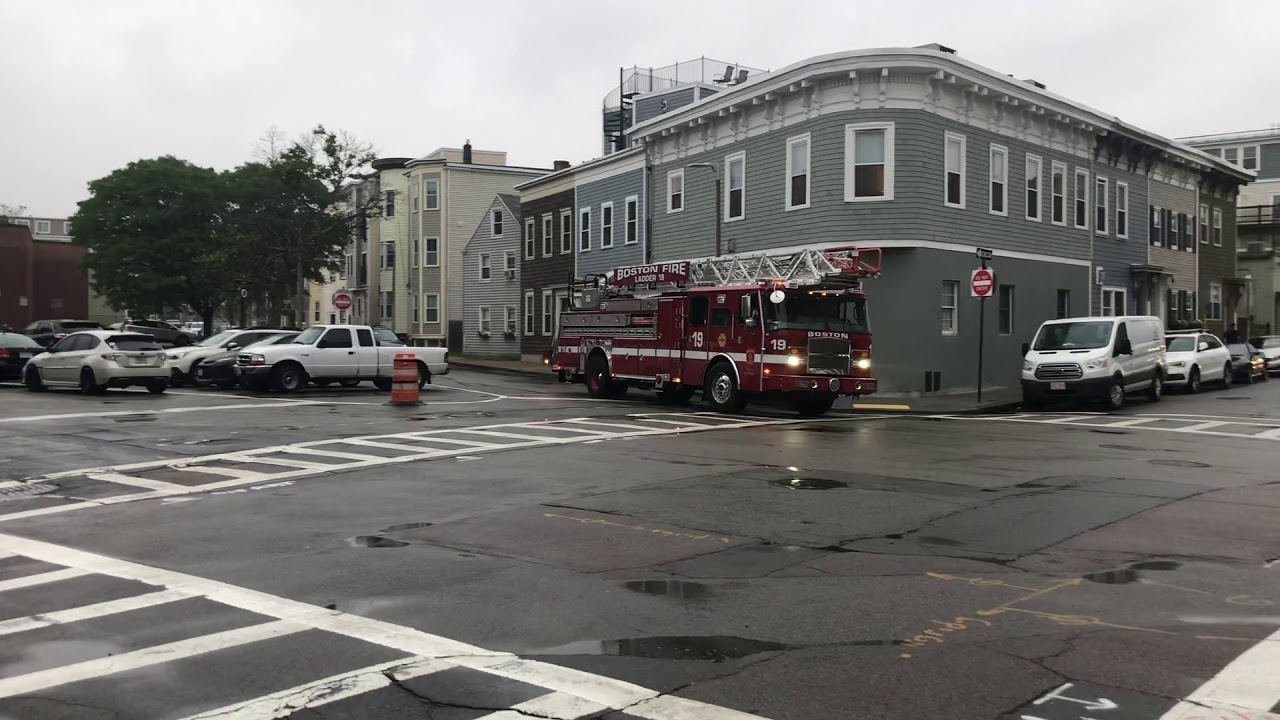 Boston Engine 2 and Ladder 19 Returning to quarters - YouTube