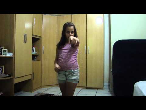 mayara e sabrine dançando