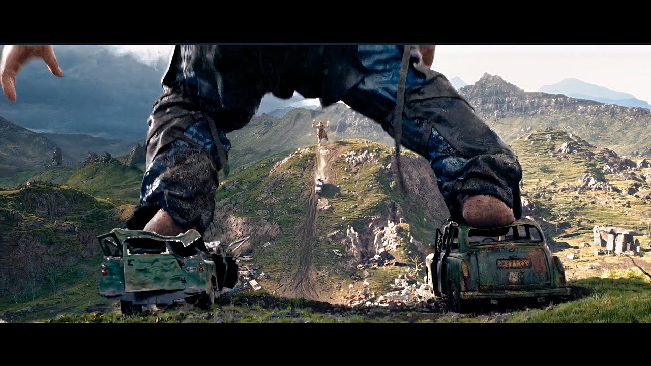 Giant vs Big Giant Funny fight (Bfg) - YouTube