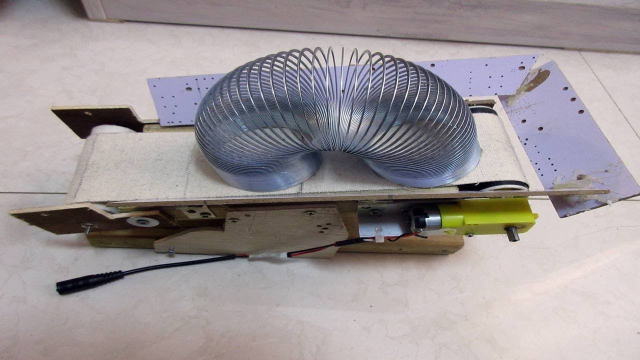 Mini Escalator for Slinky - YouTube