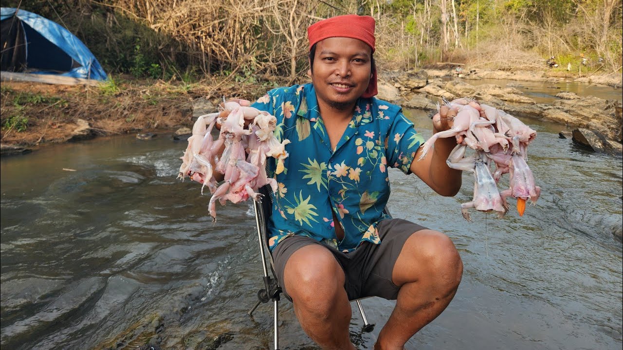 ចម្អិនមុខម្ហូបខ្មែរ ហហ្មុកកង្កែប និងកង្កែបបោប - Cooking khmer food with ...