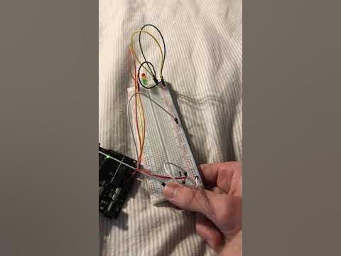 Stoplight Reflex Game Arduino Demo - YouTube