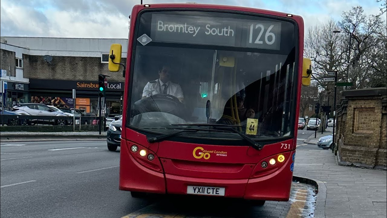 *YX11 CTE*Go Ahead London 2011Reg ADL Enviro200 - YouTube