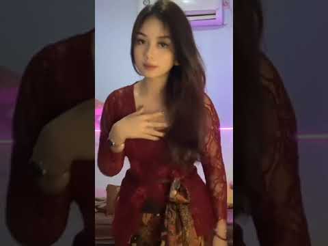 TIKTOK VIRAL CEWEK CANTIK SEKSI MONTOK GOYANG HOT GUNUNG GEDE DOYAN PASCOL BIKIN KETAGIHAN