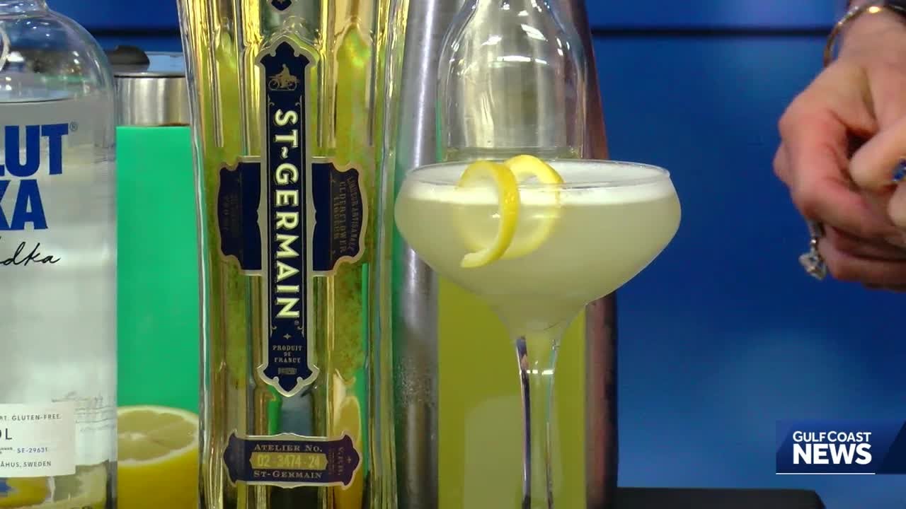 Celebrating National Cocktail Day at Tap 42 Craft Kitchen & Bar - YouTube