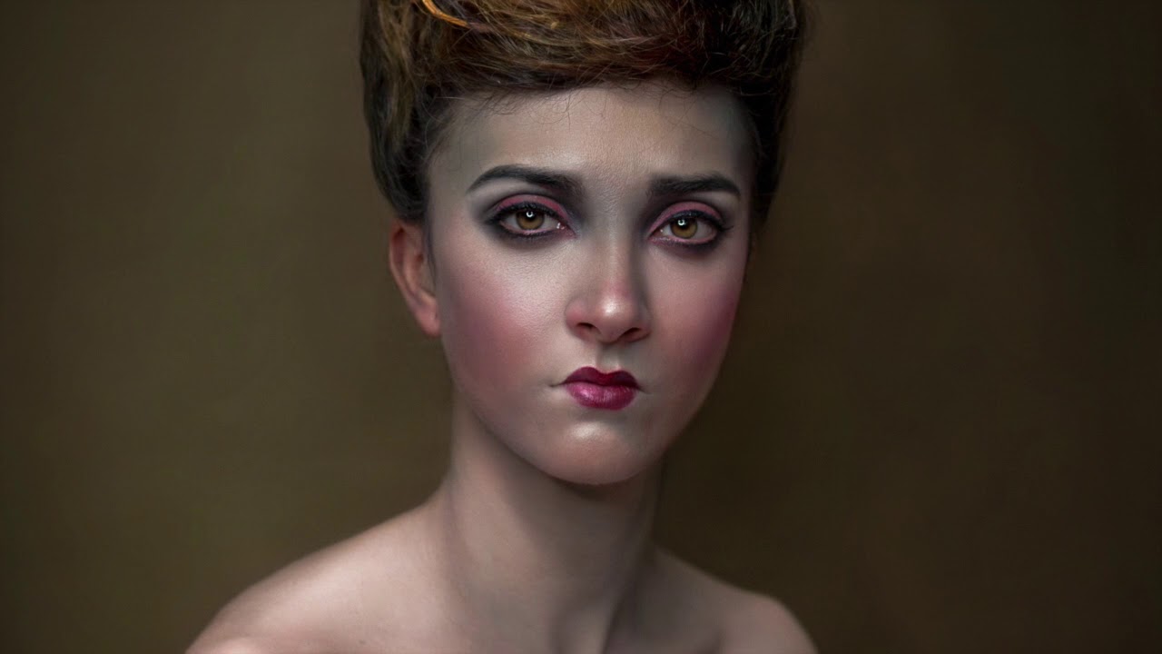 QUEEN BEE a RECREATION of Mark Ryden painting by Erregiro - YouTube