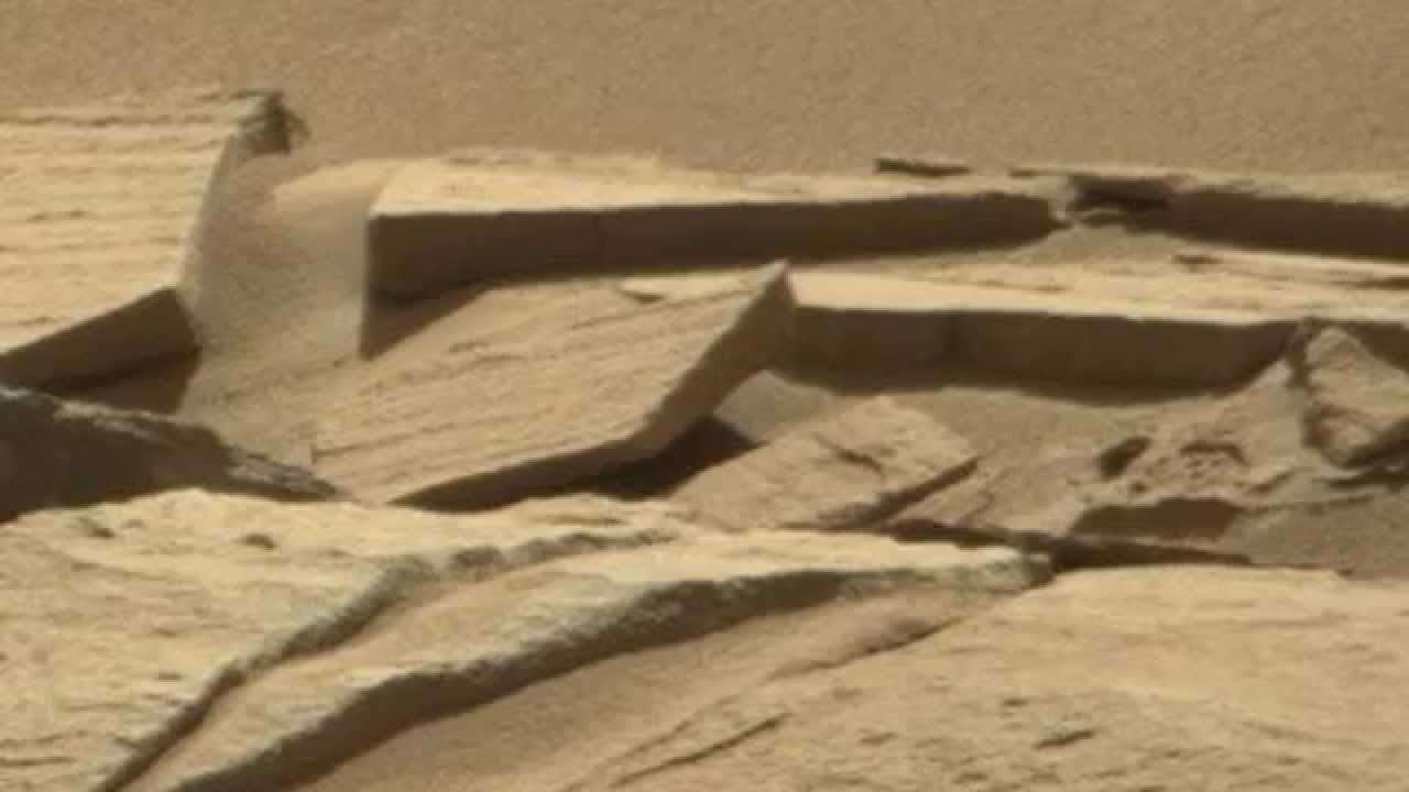 Evidence of Ancient Builders on Mars? (many right angle stones) - YouTube