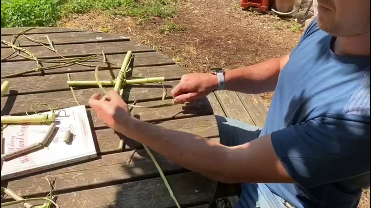 How To Make an Elder Puppet! - YouTube