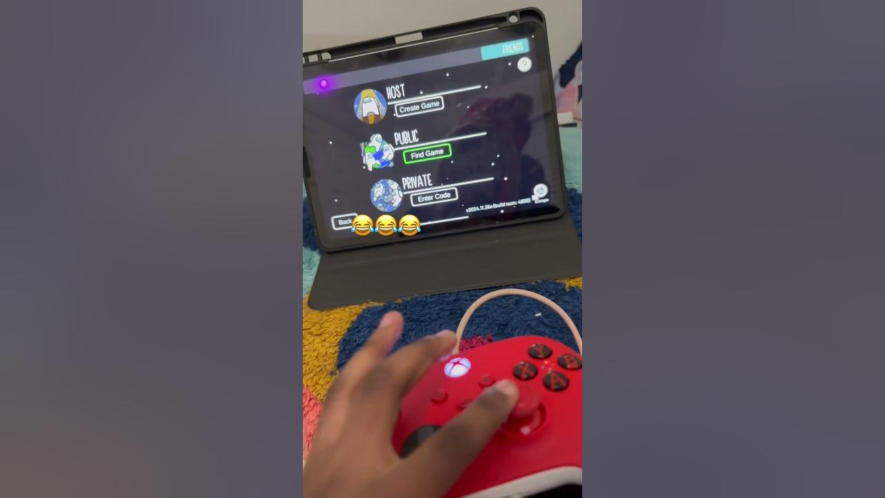 I’m playing among us with the controller on my iPad 🤯 #gamingtogether - YouTube