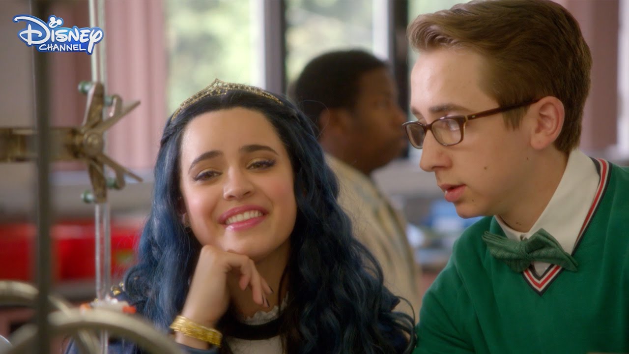 Disney Descendants - Evie Knows Best - Official Disney Channel UK HD ...