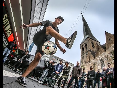 Street Soccer Skills / Freestyle / Panna / FIFA 16  (Soufiane Touzani & Marcel Gurk)
