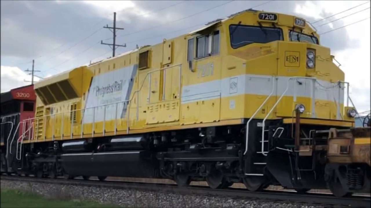 CN X149 with EMDX SD70ACe-T4 7201 on the Mt. Clemens Sub! Chesterfield, MI, 4/16/20 - YouTube