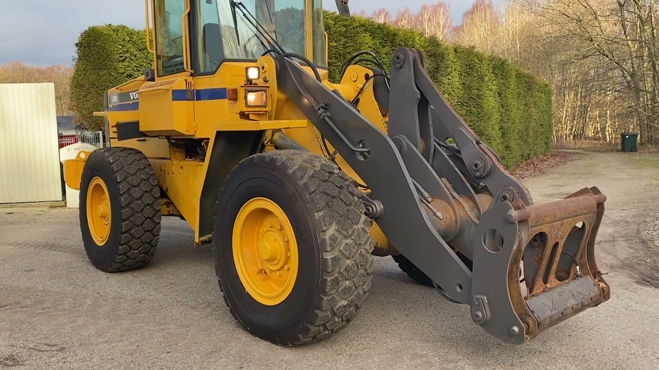 VOLVO L70C - YouTube