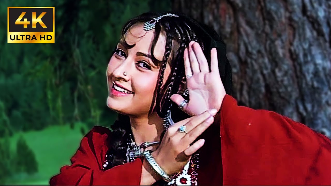 Main Hoon Khushrang Henna Happy | Lata Mangeshkar | Zeba Bakhtiar | Romantic Hindi Song - YouTube