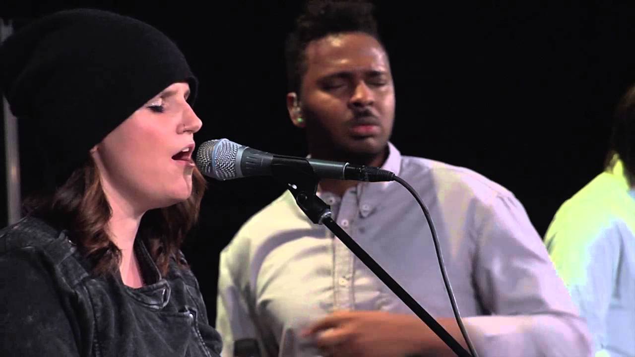 Amanda Cook Good Shepherd Spontaneous Worship - YouTube