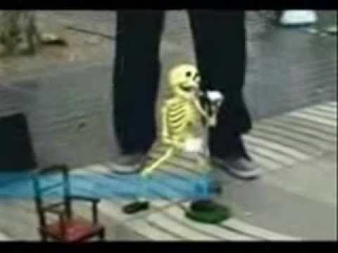 tengkorak joget poco poco - YouTube