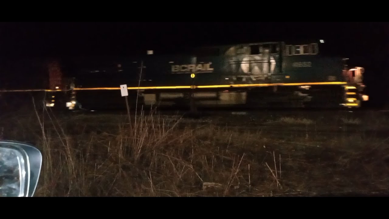 (Night Trains) [BC Rail 4652 Leads On CN A434 & NS Trails On CN M383 ...