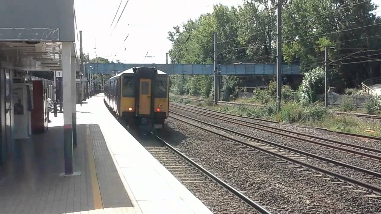 Trains at: Hatfield, ECML, 2/09/15 - YouTube