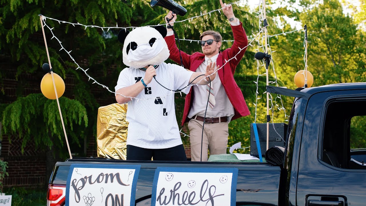 THEY COULDN'T GO TO PROM, SO WE TOOK PROM TO THEM! [PROM ON WHEELS ...