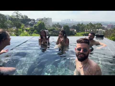 LIVE Ruyter na piscina com as meninas em Los Angeles 23/07/2023 (parte 1)