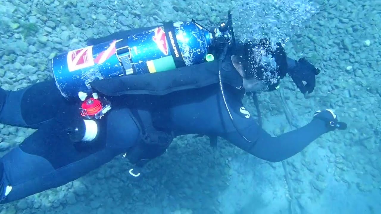 Jacob Divemaster in Training SCUBA diving Vortex Spring with ...
