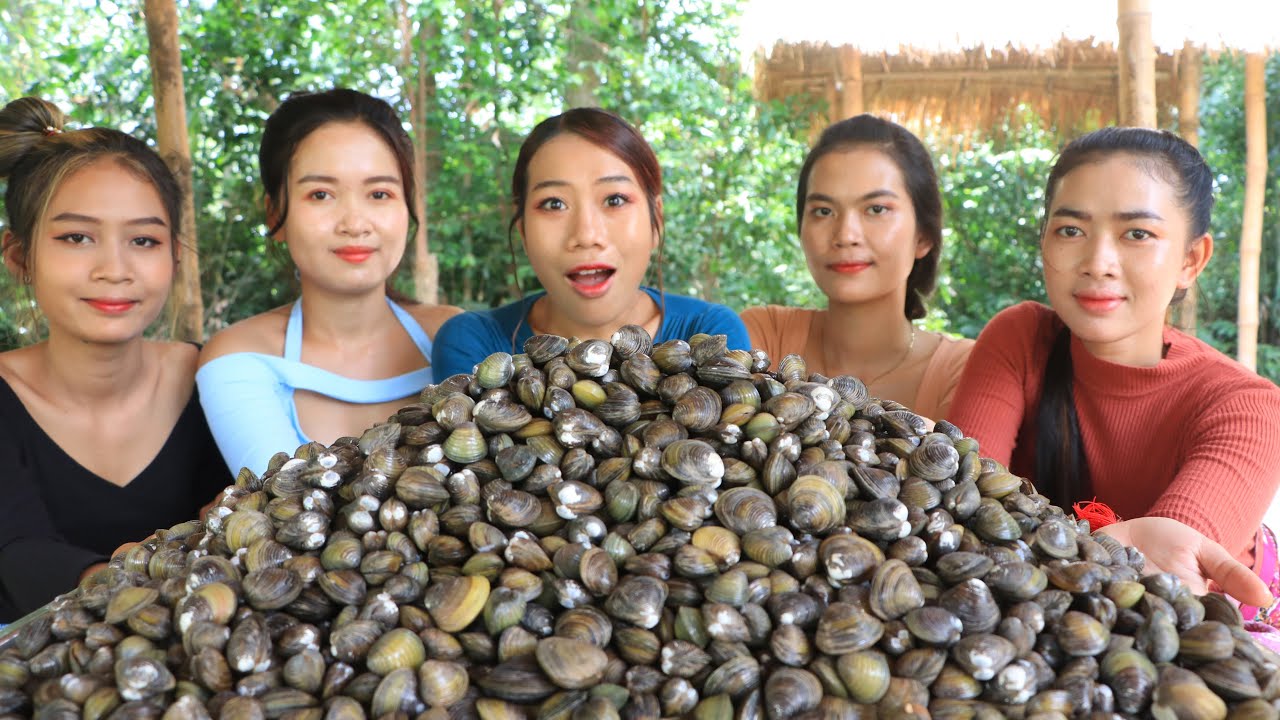 Amazing cooking Sun dried Clam recipe - spicy and delicious - YouTube