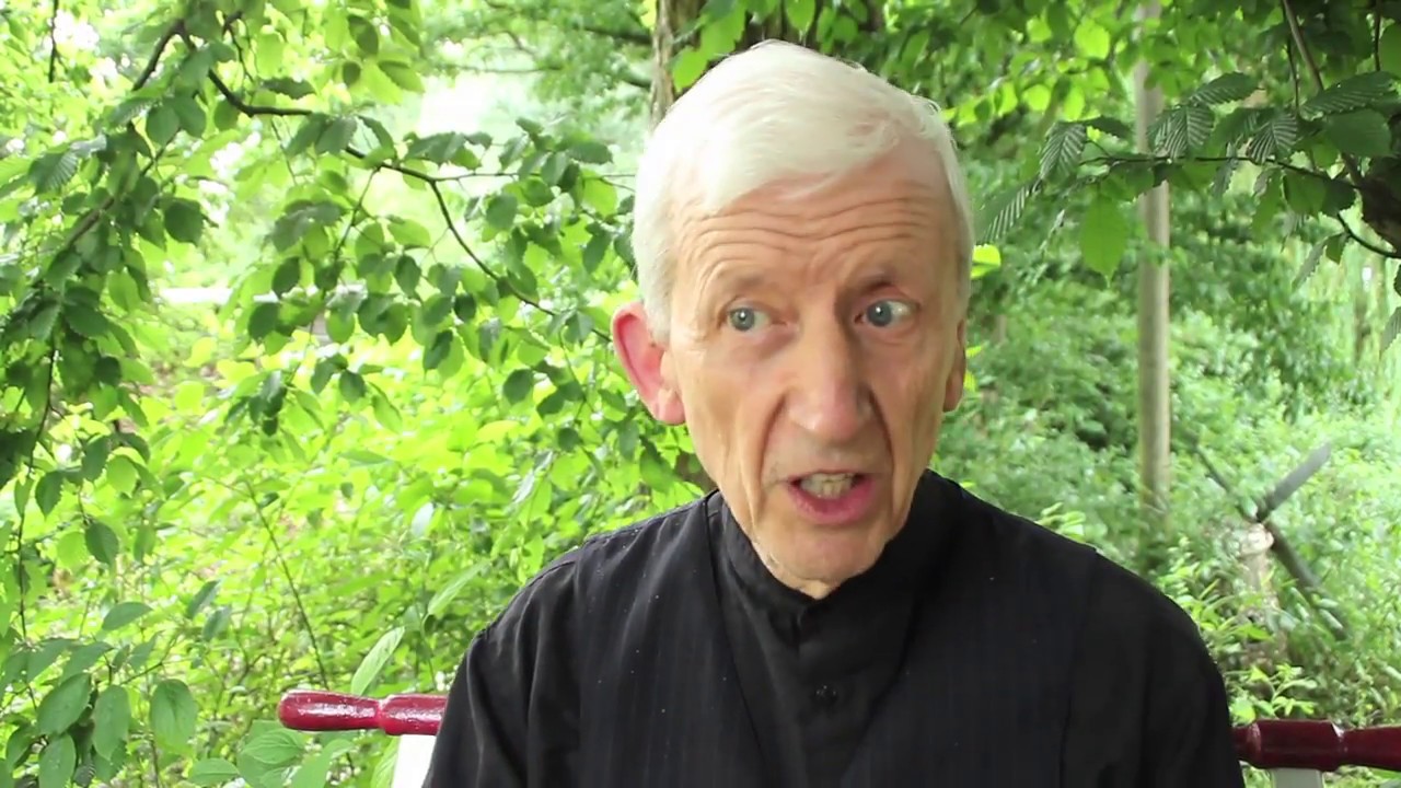 Christopher Titmuss - What is Mindfulness? - YouTube