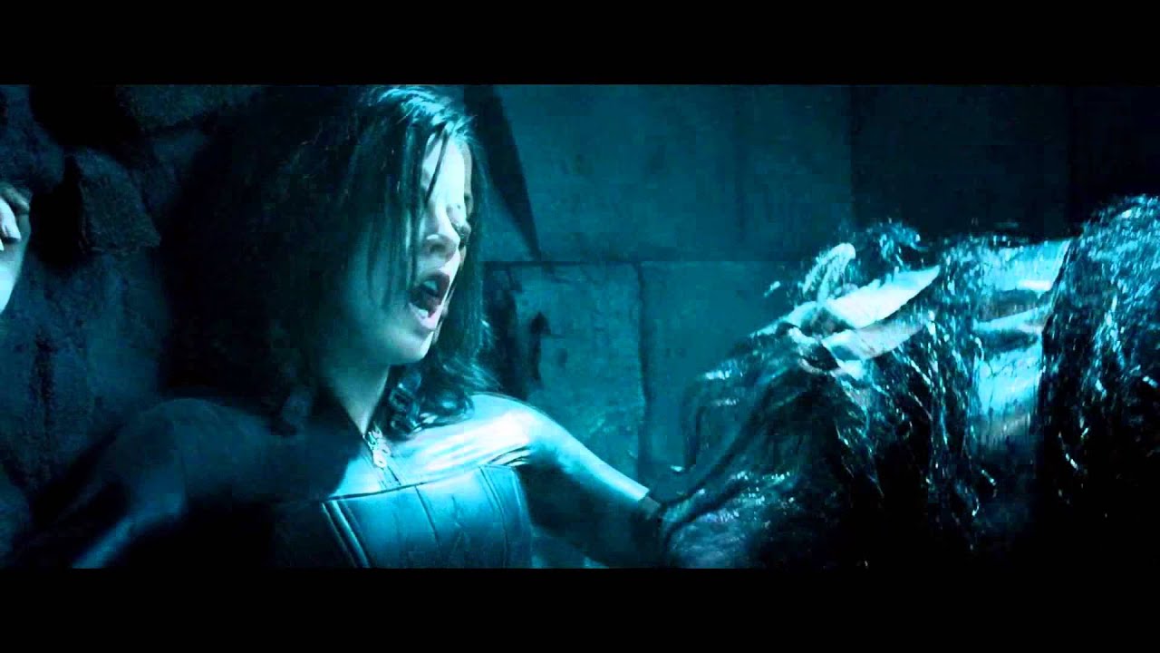 Knife Throw - Underworld: Evolution - YouTube