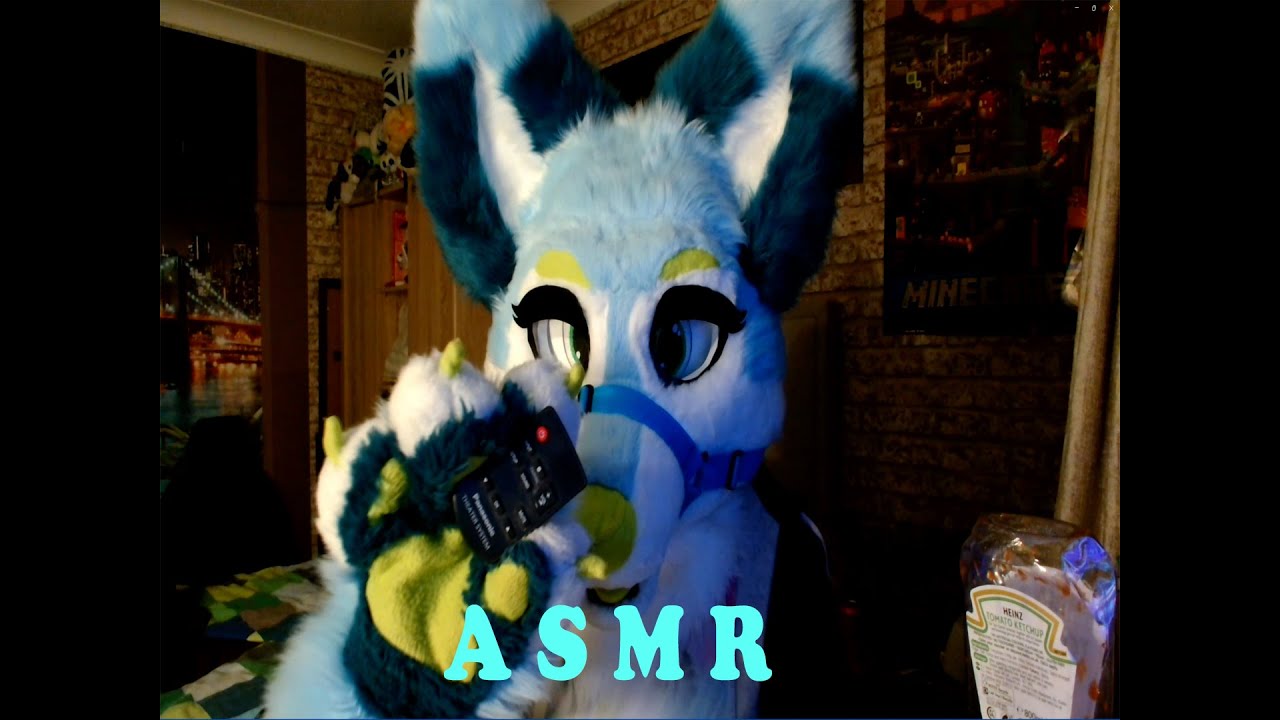 ASMR of random things I've found on my desk (no talking) - YouTube
