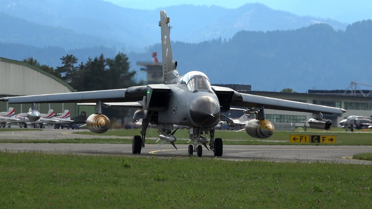 AIRPOWER 2022|| PA-200 Panavia Tornado - German Luftwaffe [4K] - YouTube