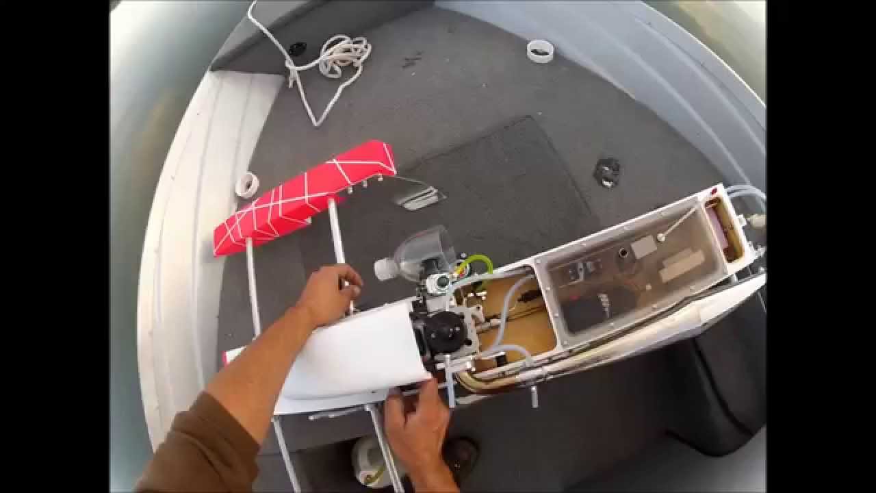 JAE RC Gas Outrigger Boat - YouTube