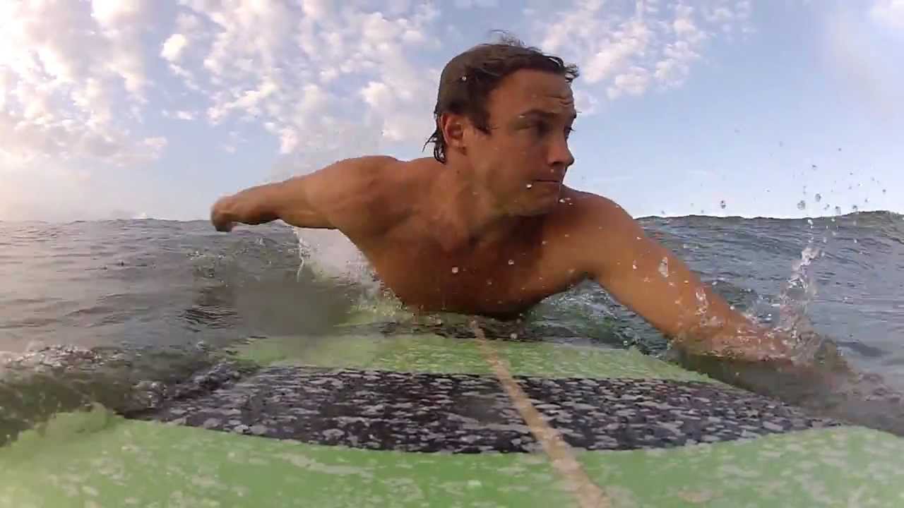 Surfing at Tea Tree Bay, Noosa - YouTube