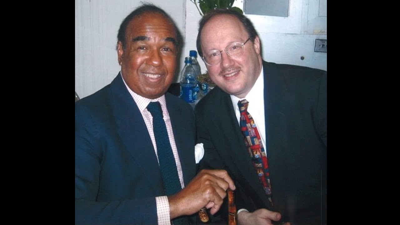 Bobby Short at The Cafe Carlyle 10.25.03 - YouTube