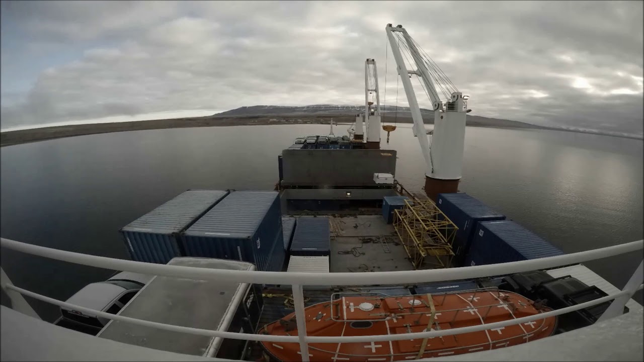 Qamutik unloading in the Arctic 1 - YouTube