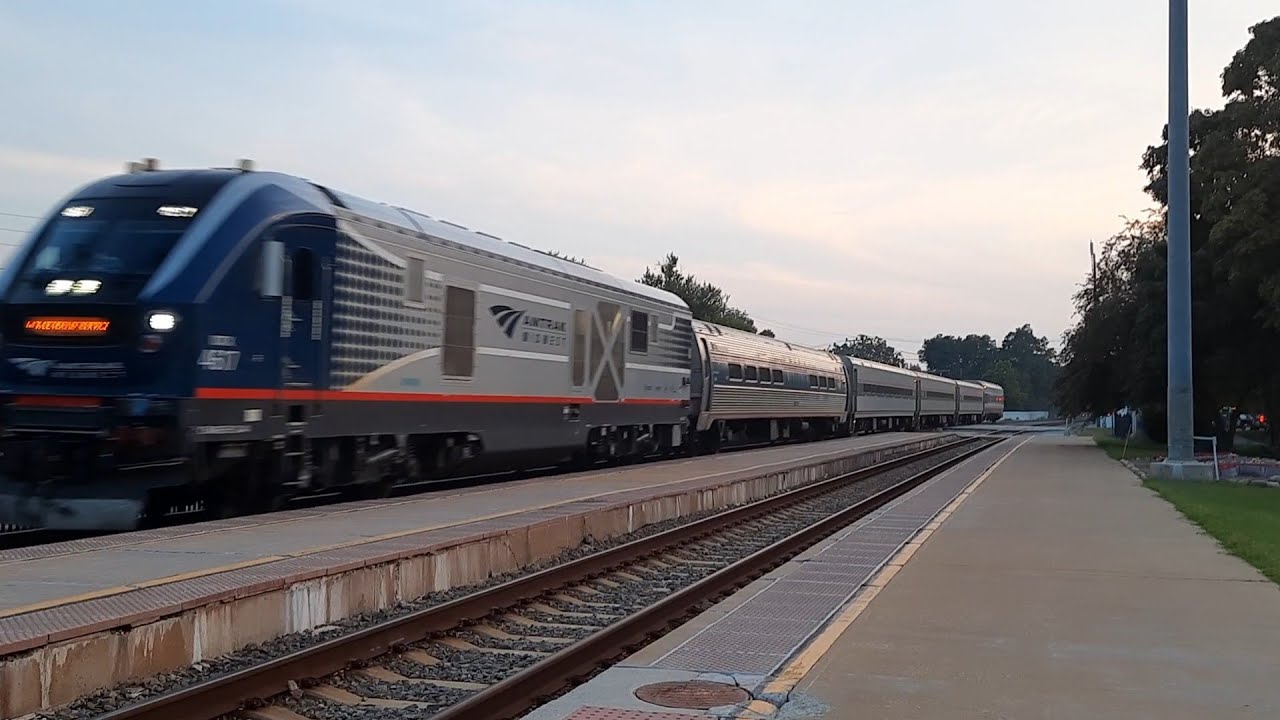 Amtrak Wolverine Michigan Service Arriving Into Niles MI - YouTube
