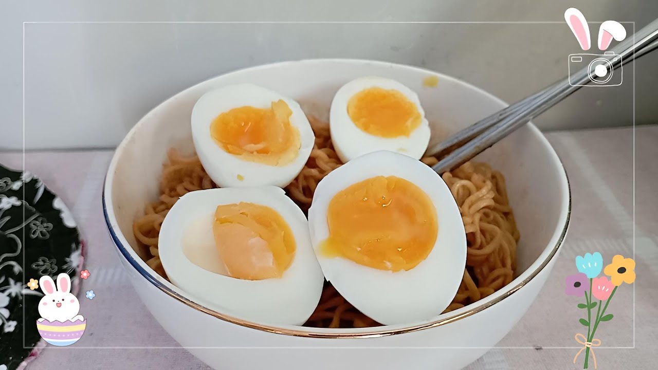 breakfast PANCIT CANTON w/ boiled egg - YouTube