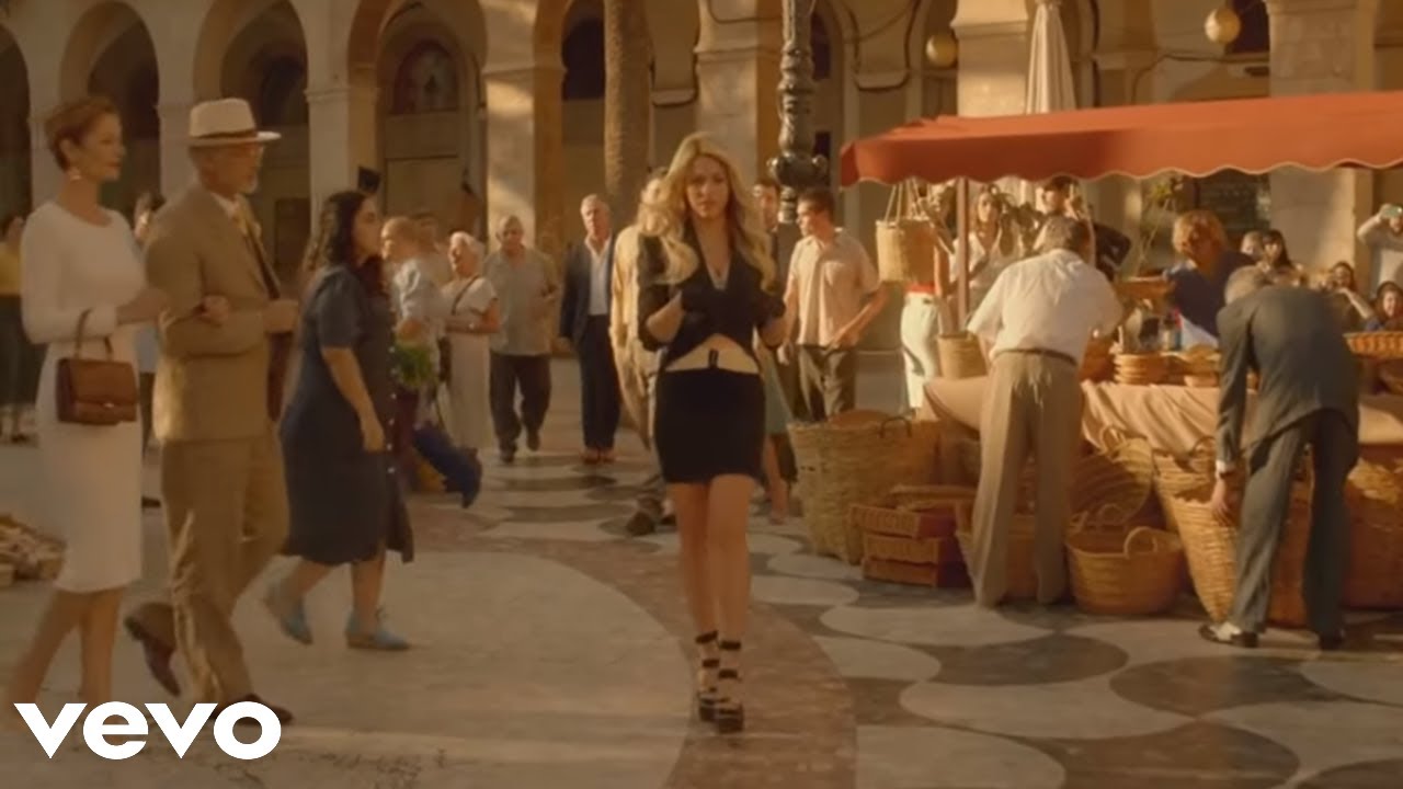 Shakira - When a woman (Visual) - YouTube